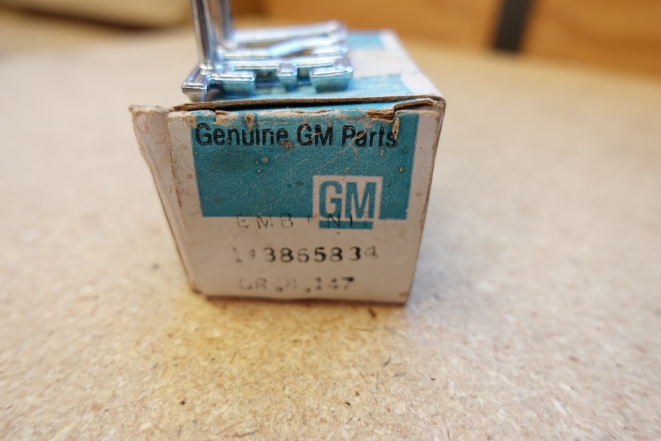 Genuine GM NOS 327 Fender Emblem w/ Nuts #3865834 Impala Chevelle 1965 ...