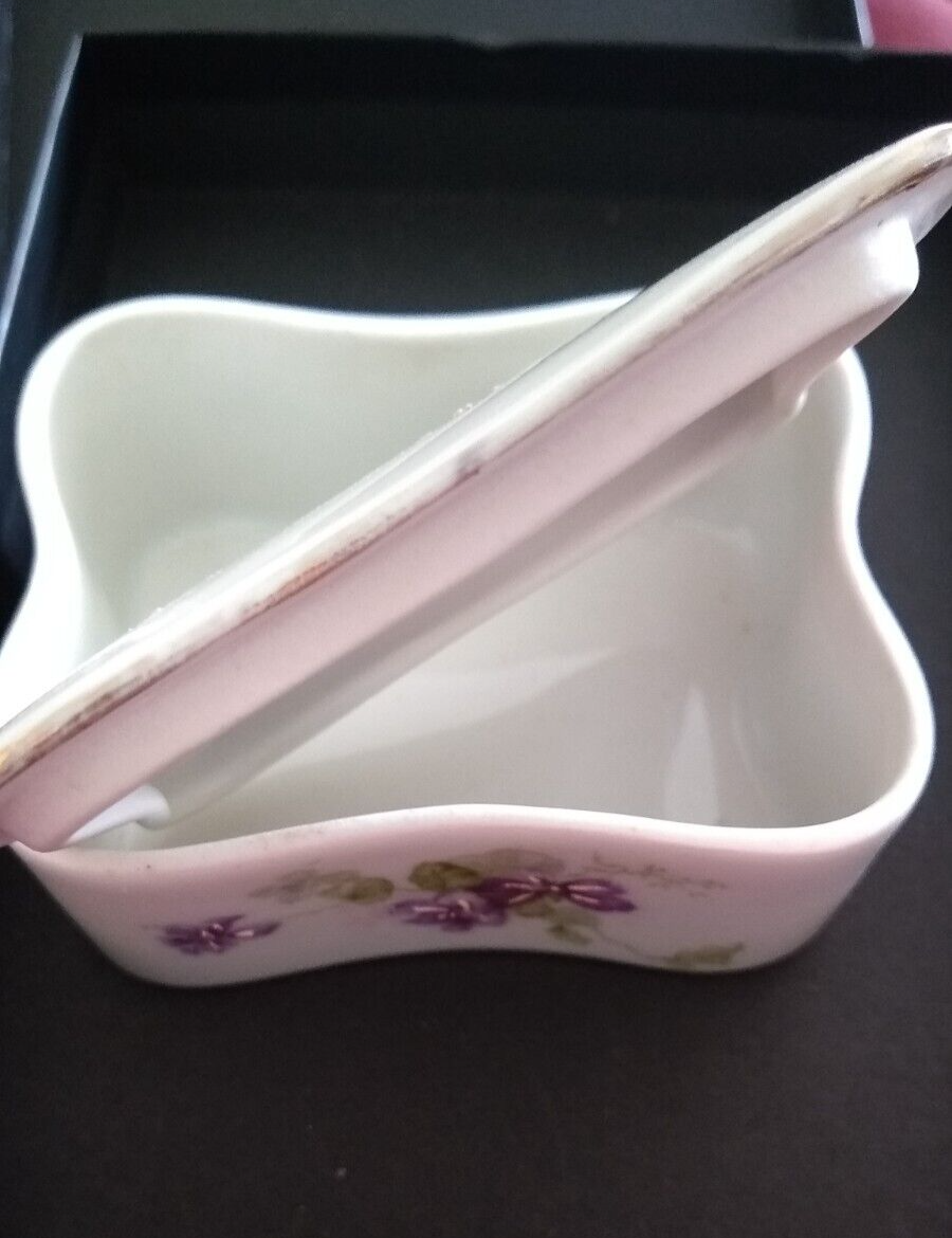 LIMOGES FRANCE PORCELAIN TRINKET BOX W/violet and pink Cosmos HAND ...