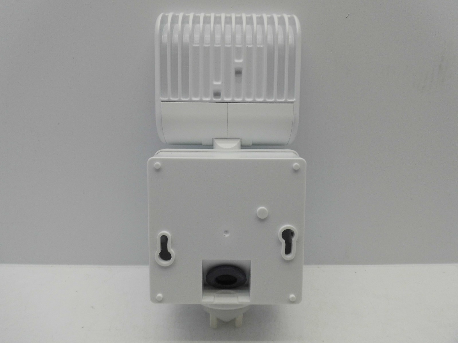 TIMEGUARD LED100PIRB LED100PIRWH 8W PIR LED FLOODLIGHT BLACK WHITE 100W ...