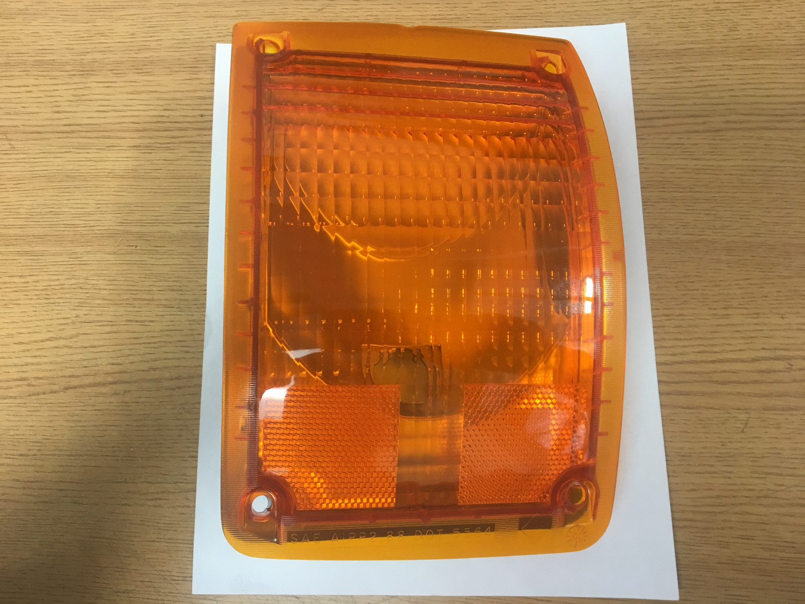 1661762C93 Right Turn Signal Lens Light International 4700 Truck | eBay