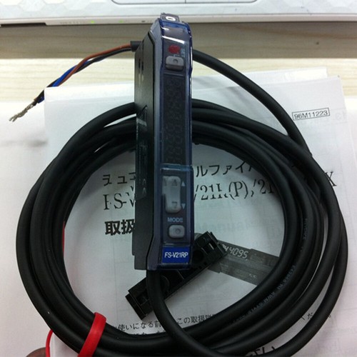 1PC Keyence FS-V21R FSV21R Photoelectric Sensor Amplifier New Free ...