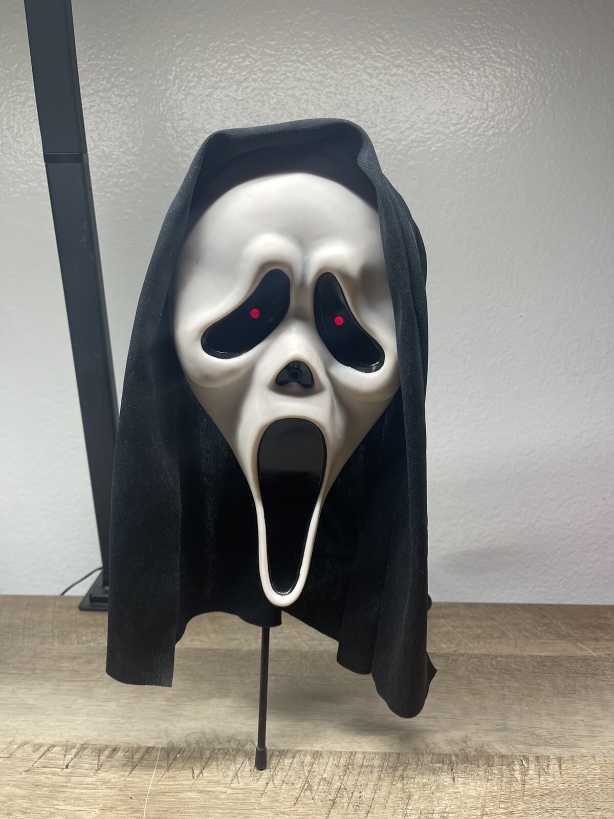 Vintage Easter Unlimited Ghostface Scream Mask Motion Sensor Halloween ...