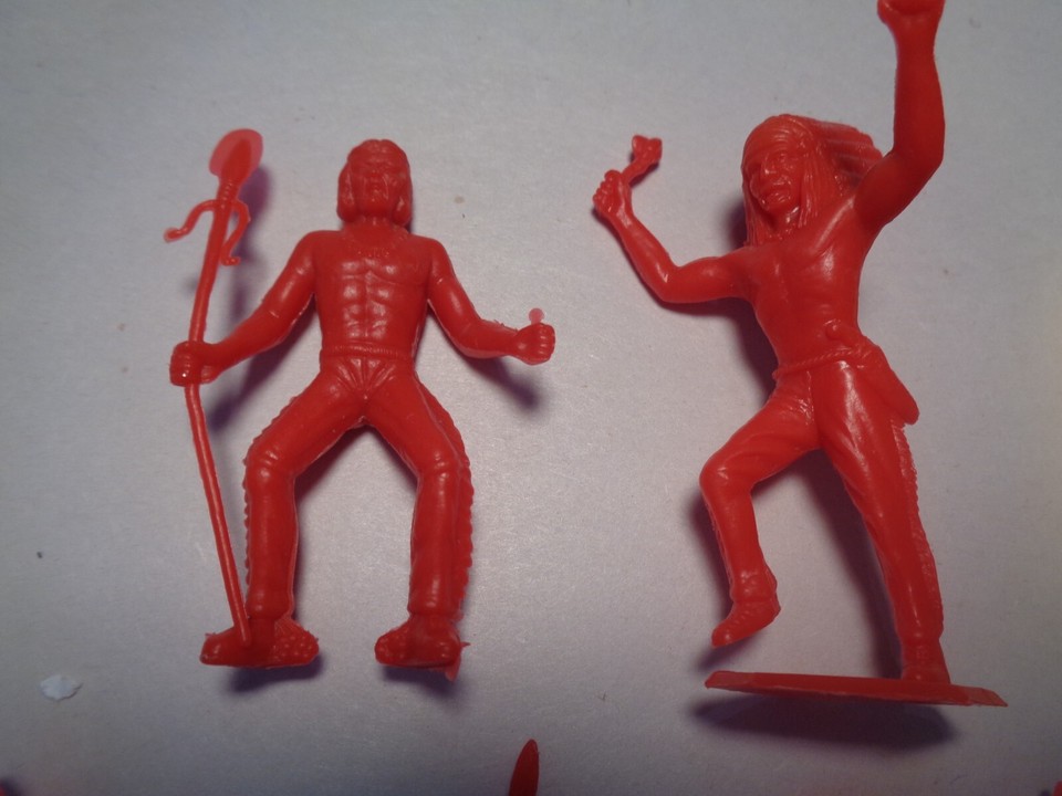 MPC VINTAGE PLASTIC TOY INDIANS,YELLOW,BLUE,RED,BROWN. 32 FIGURES. | eBay