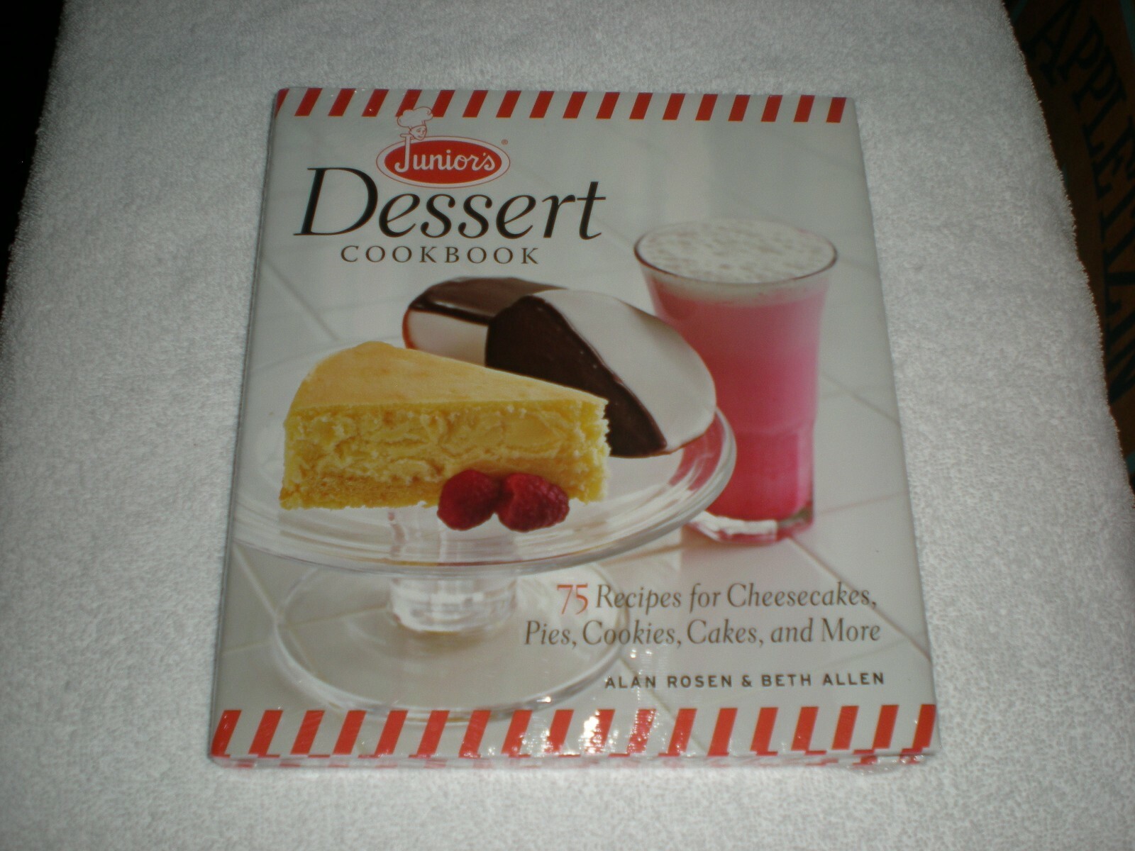 Junior%27s+Dessert+Cookbook+%3A+75+Recipes+for+Cheesecakes%2C+Pies%2C ...
