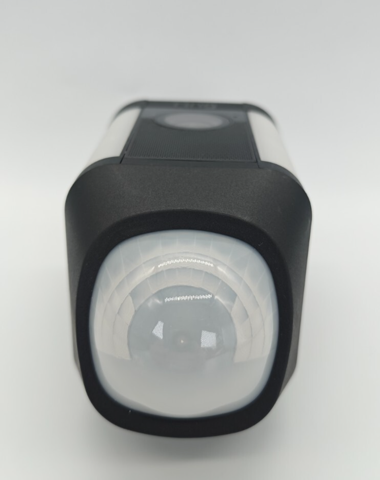 Ring Spotlight Cam 5AT3S8 Outdoor HD Security Camera Two Way Talk 2 ...