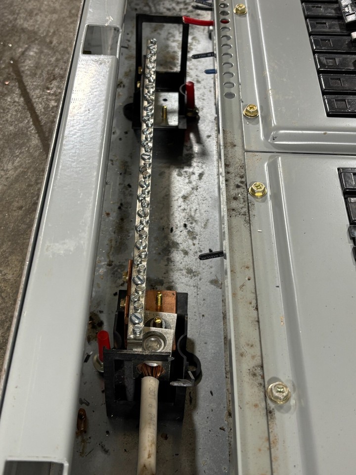 Eaton PRL1A Panelboard 100A Main Breaker SPD Surge Device 208T/120V 3PH ...