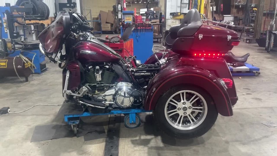 2017-2023 Harley Davidson Tri Glide Rear Tour Pak Trunk Compartment | eBay
