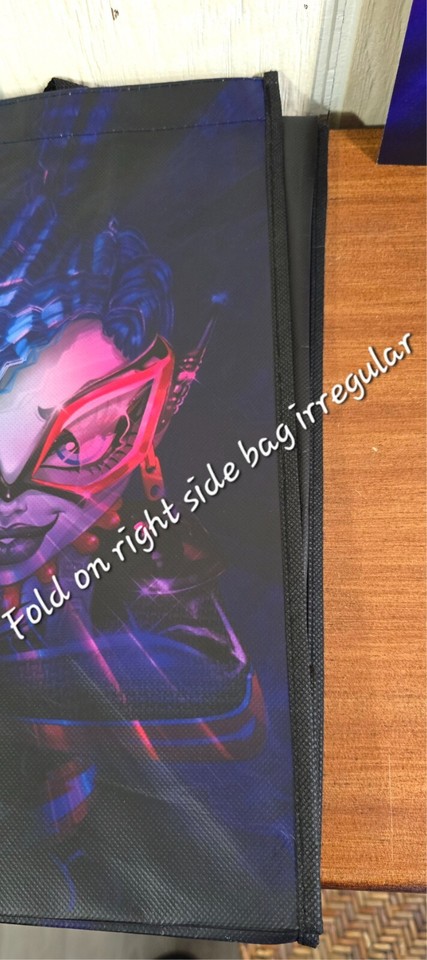 SDCC Monster High Collection Comic Con Poster-Bag-Lanyard-Pins ...