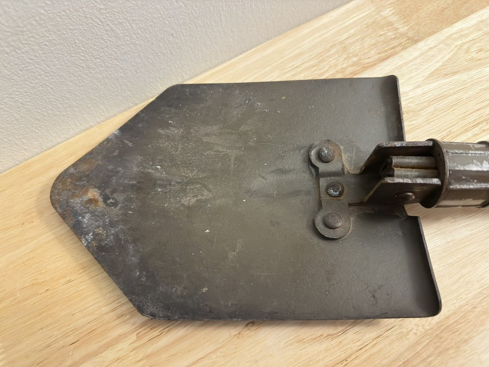 Vintage Army Style Folding Shovel Trench Tool Taiwan Mil Backpack Hike ...