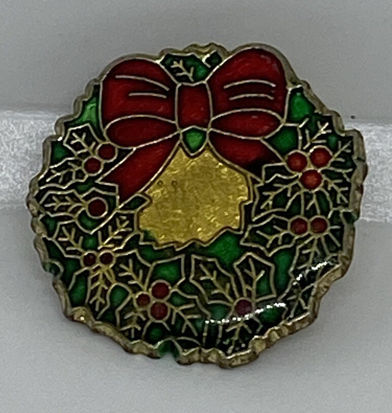 Green Red Enamel Glazed Gold Tone Christmas Wreath Lapel Pin Brooch ...