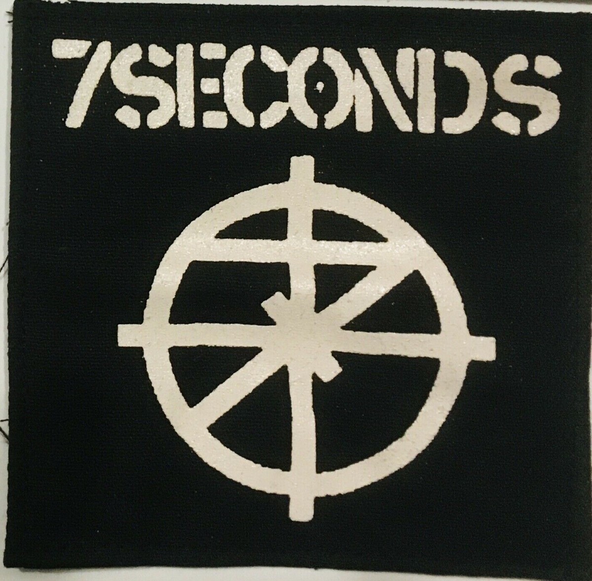 7 Seconds Logo