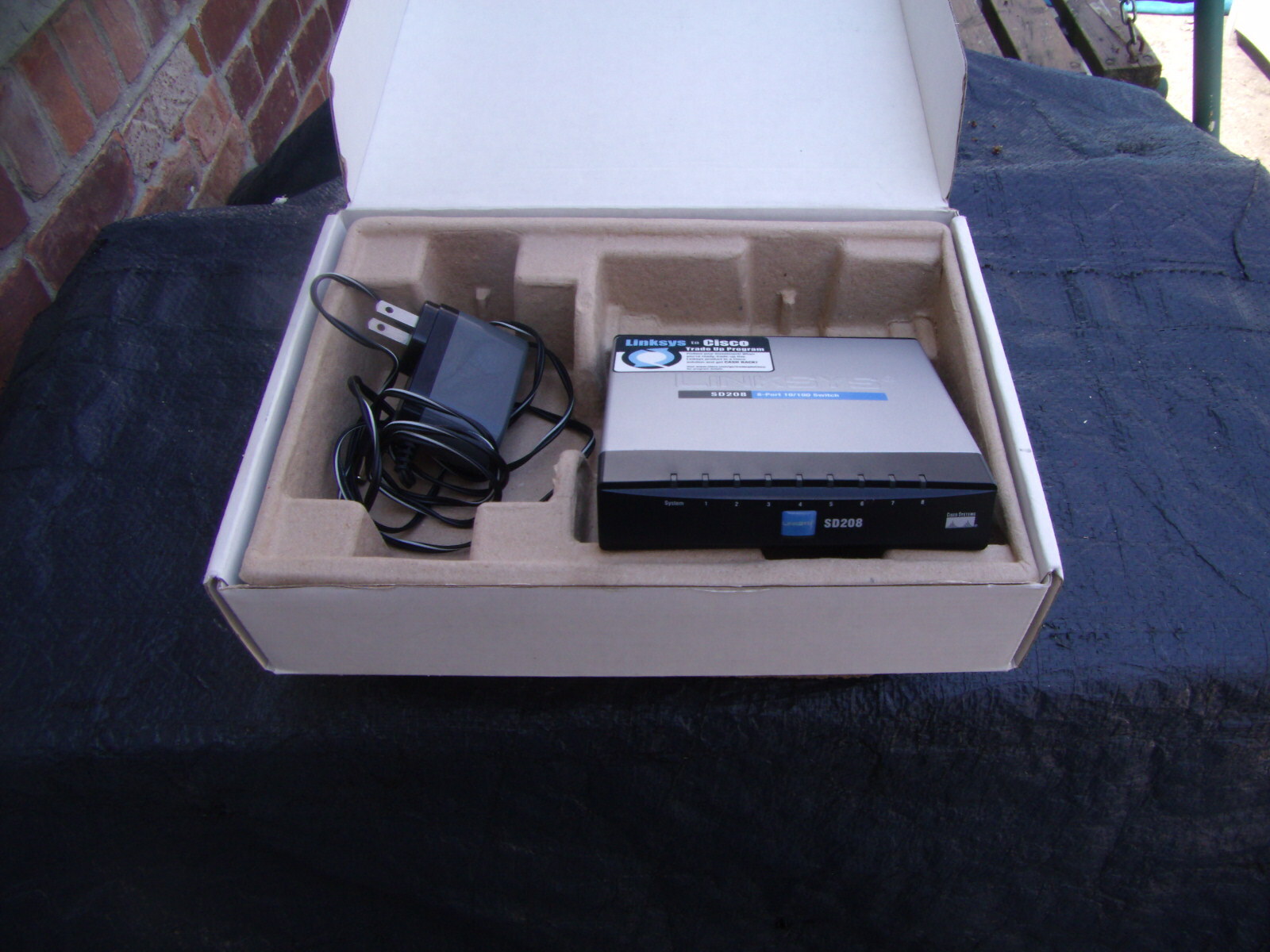 Linksys 8 port 10/100 ethernet network switch SD208 Ver 1.2 | eBay