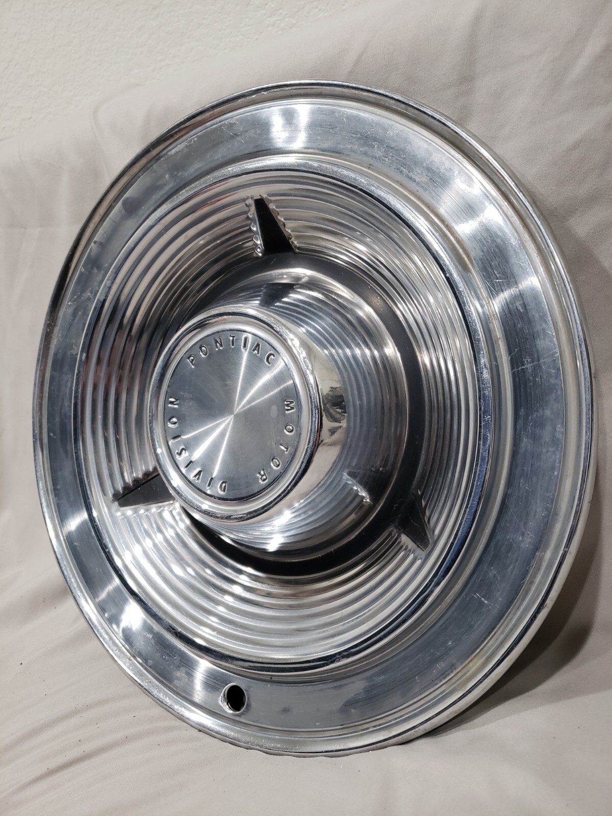 1962 - 1964 Pontiac Bonneville Y8 Hubcap Rim Wheel Cover Hub Cap 14 ...