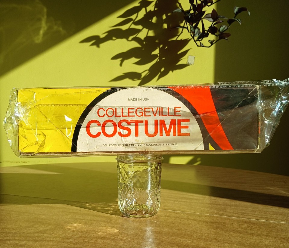 VTG Harvey Cartoons Casper Friendly Ghost Collegeville Halloween ...