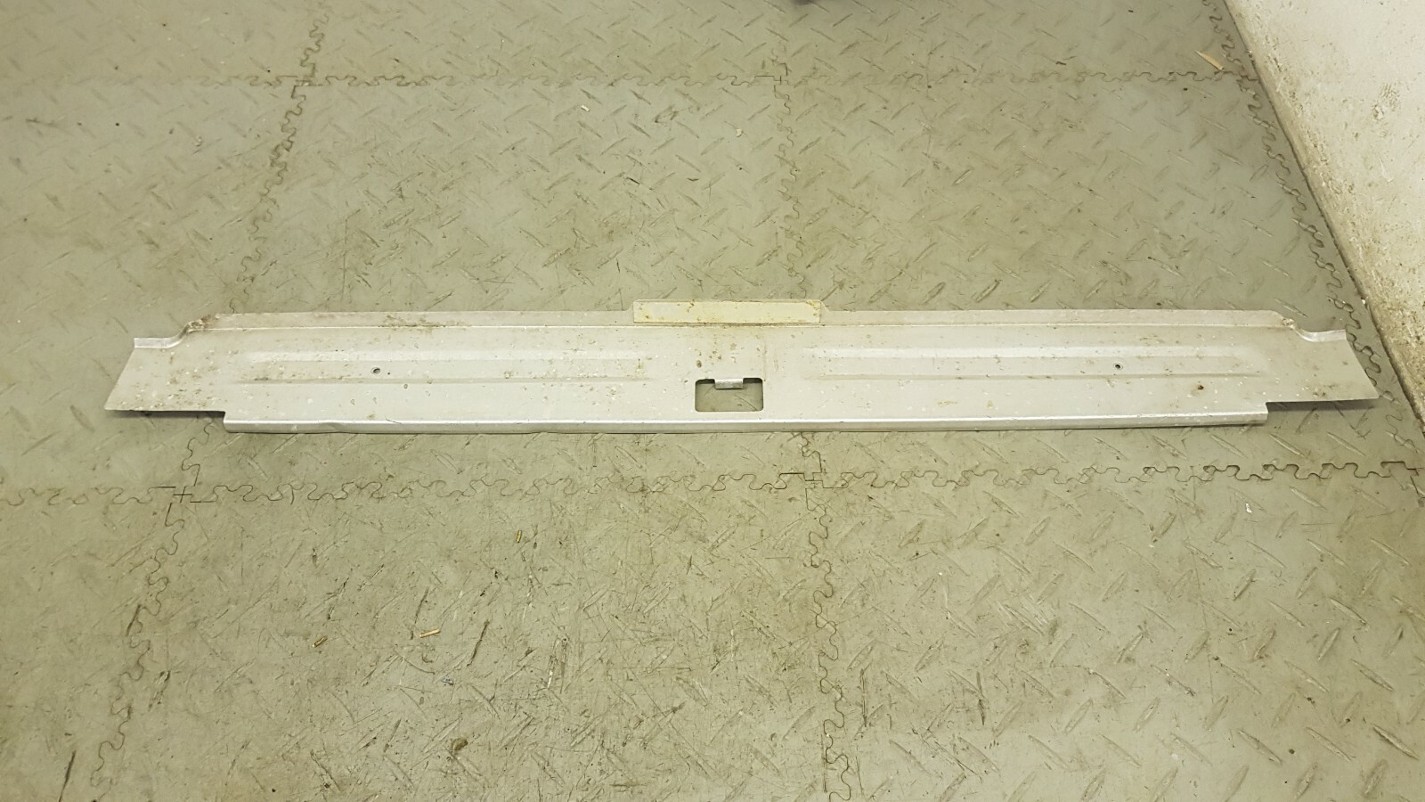 JAGUAR XJS REAR DECKING PANEL LOWER BOOT PROFILE METAL TRIM CARPET ...