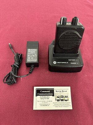 MOTOROLA MINITOR V 5 2Ch UHF 453-462Mhz STORED VOICE PAGER w/ Chg & NEW ...