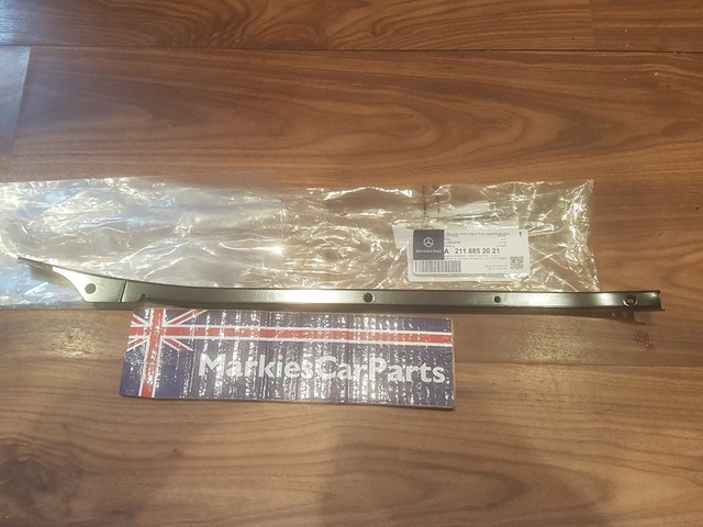 MERCEDES E Class Protective Strip Mounting Rail to Rear Bumper Right ...