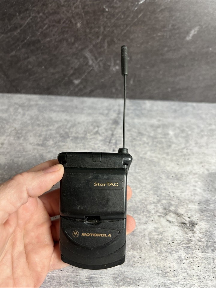 Vintage MOTOROLA StarTAC Cellular Cell Flip Phone. UNTESTED. No Power ...
