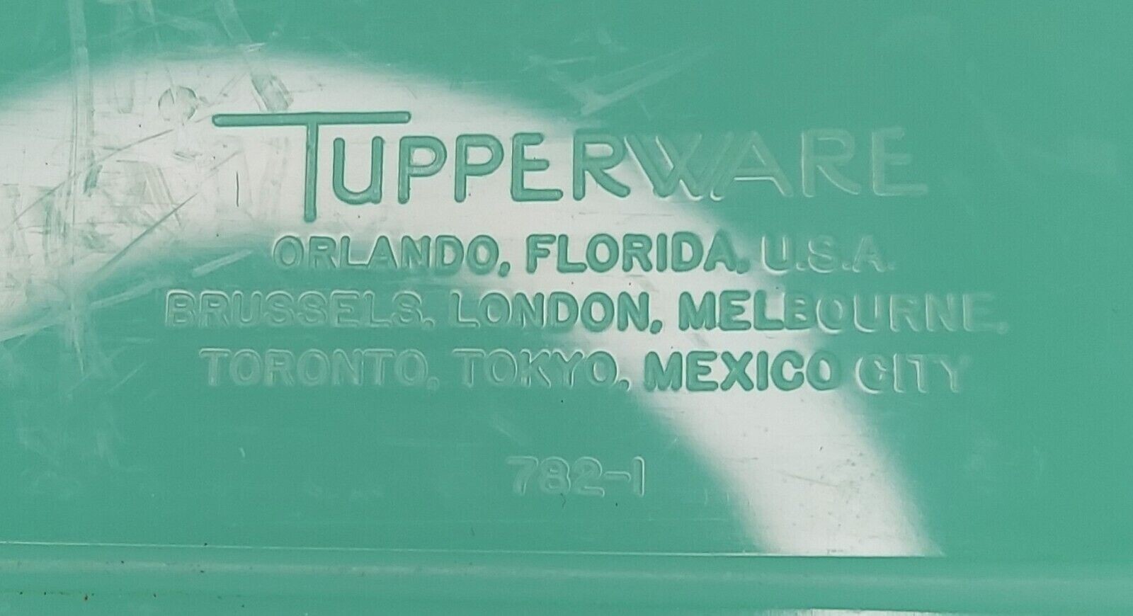 Vintage 14" Long TUPPERWARE Celery Container #782-1 in Jade w/ Lid USA ...