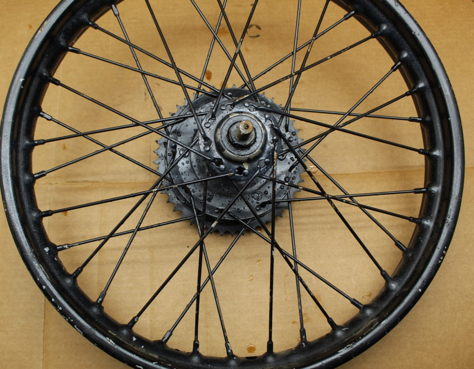 HARLEY HUMMER REAR WHEEL AXLE SPROCKET SPOKES 18" RIM HUB ASSY OEM ...