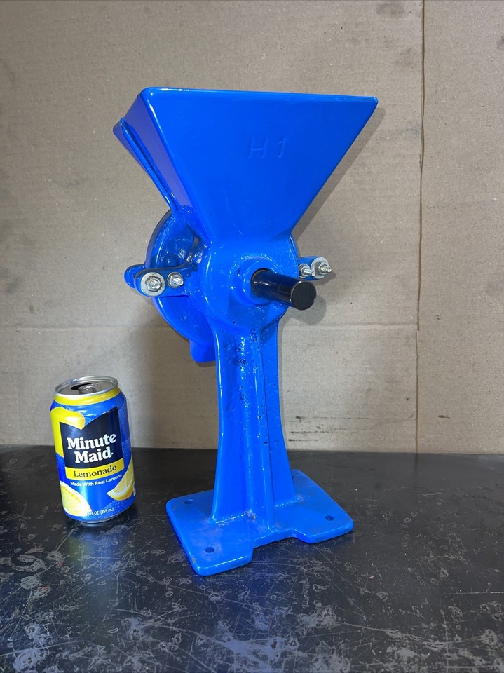 Antique Cast Iron LETZ Feed Grinder Hit Miss Engine Display USA | eBay