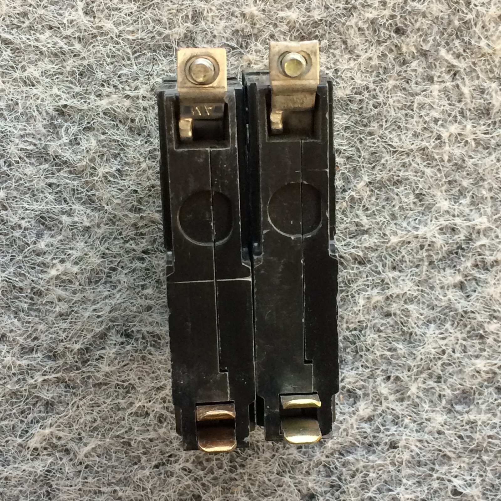 Lot of 2 SQ D Square D QOB120 20 Amp 120 Volt 1 Pole Circuit Breaker ...