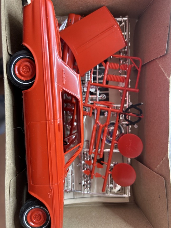 jo-han 1963 Plymouth Fury Customizing Kit 1/25 Built rare vintage model ...