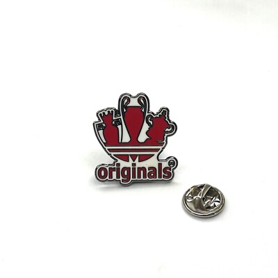 MANCHESTER UNITED THE ORIGINAL TREBLE WINNERS 1999 PIN BADGE FREE UK ...