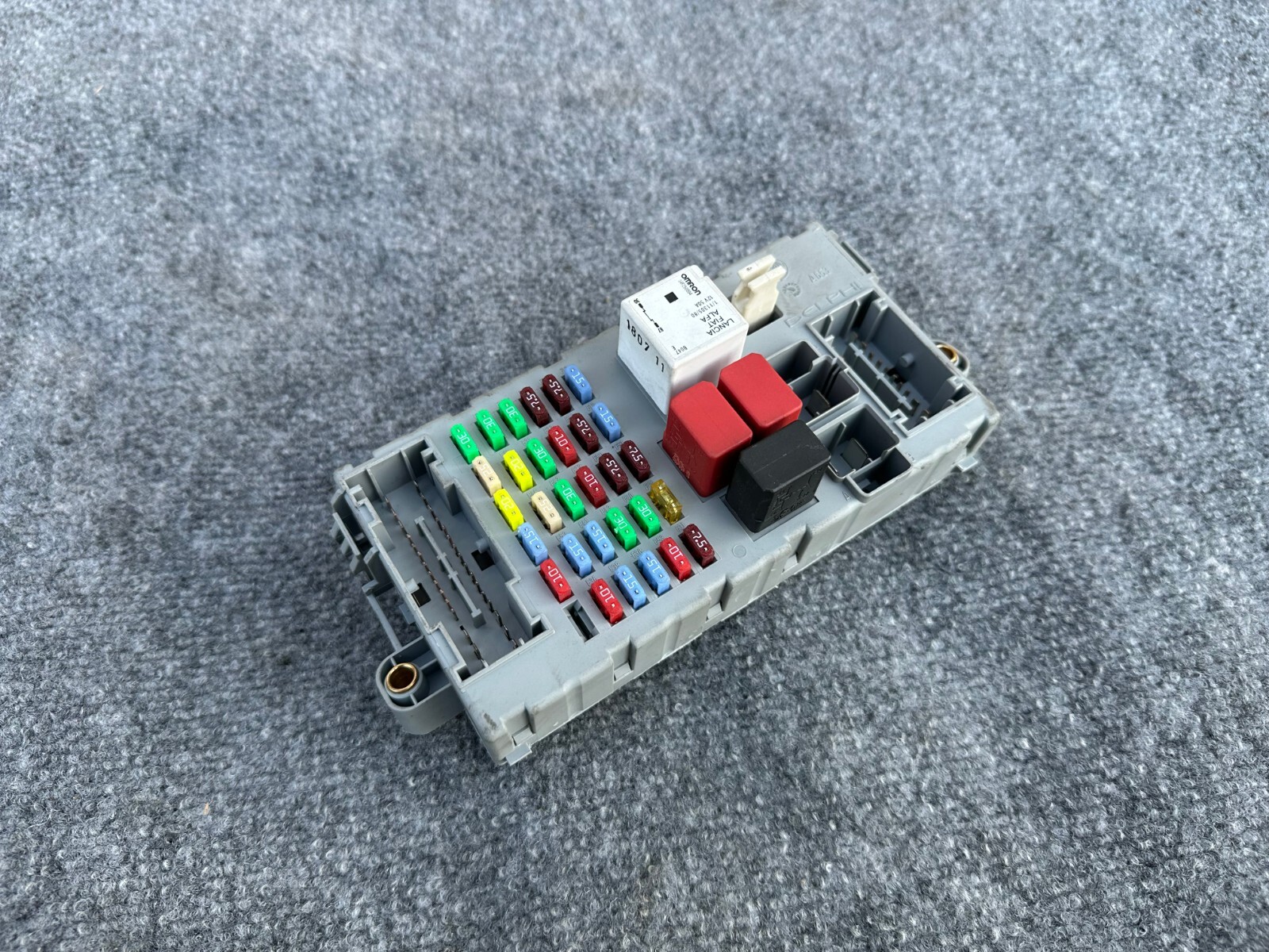 FRONT RELAY FUSE BOX MODULE ASSEMBLY 09-18 MASERATI QUATTROPORTE ...