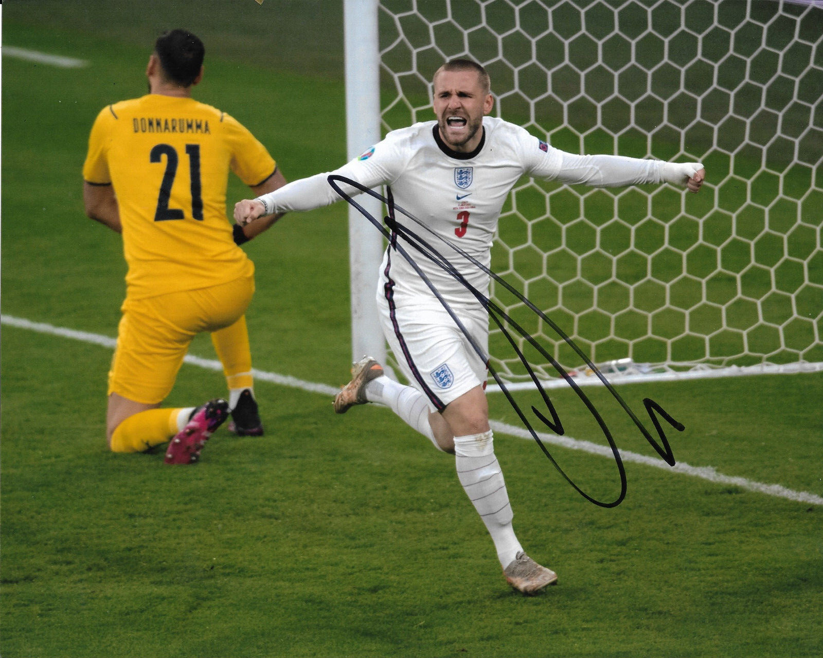 England Luke Shaw Autographed Signed 8x10 Photo COA #8 | eBay