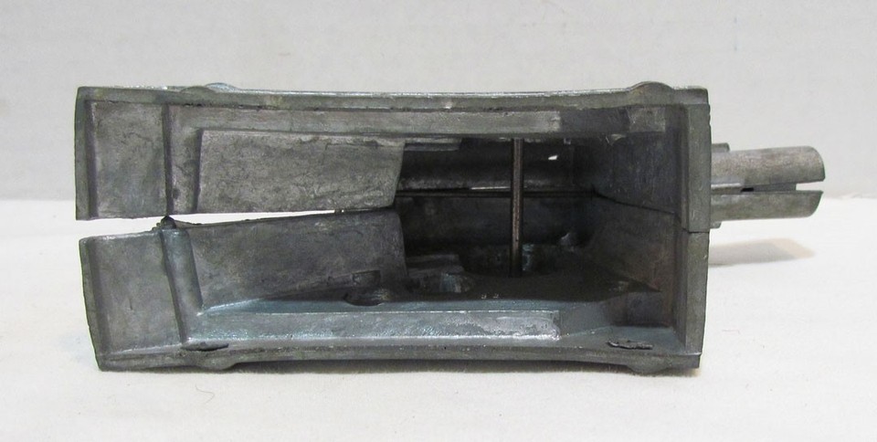 MANOIL BARCLAY VINTAGE METAL SPRING LOADED TOY FIELD GUN CANNON 1940's ...