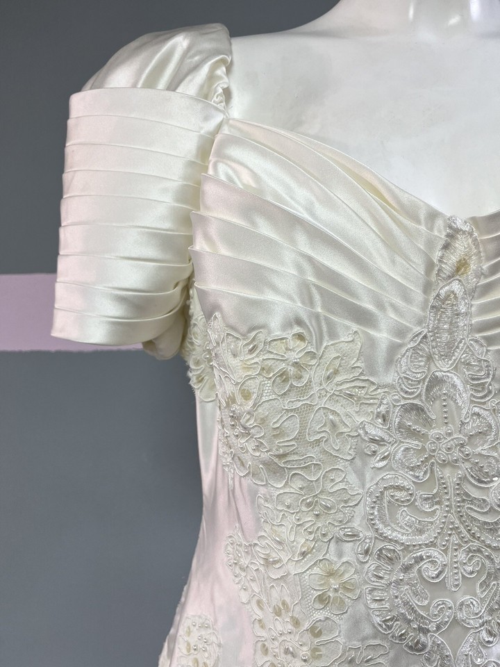 Retro Alfred Angelo Dream Maker 1990s Wedding Dress With Train Beaded ...