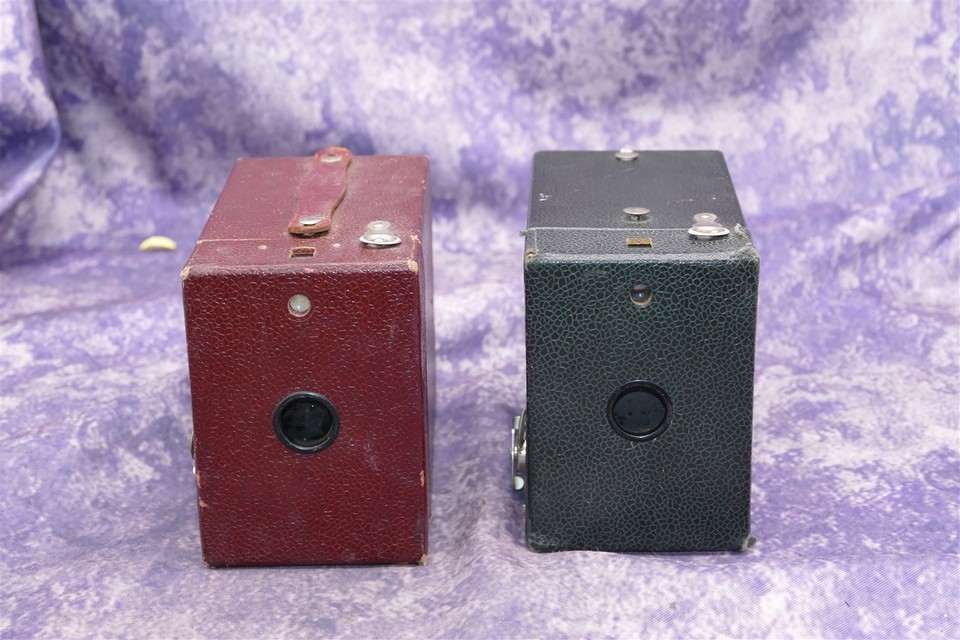 2 Kodak Rainbow Hawk-Eye No.2 Model C Box Cameras Green & Maroon 120 ...