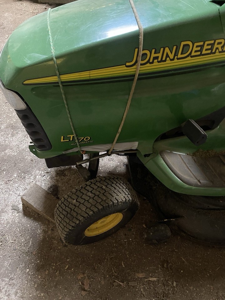 John Deere LT170 Ride On Mower | eBay UK