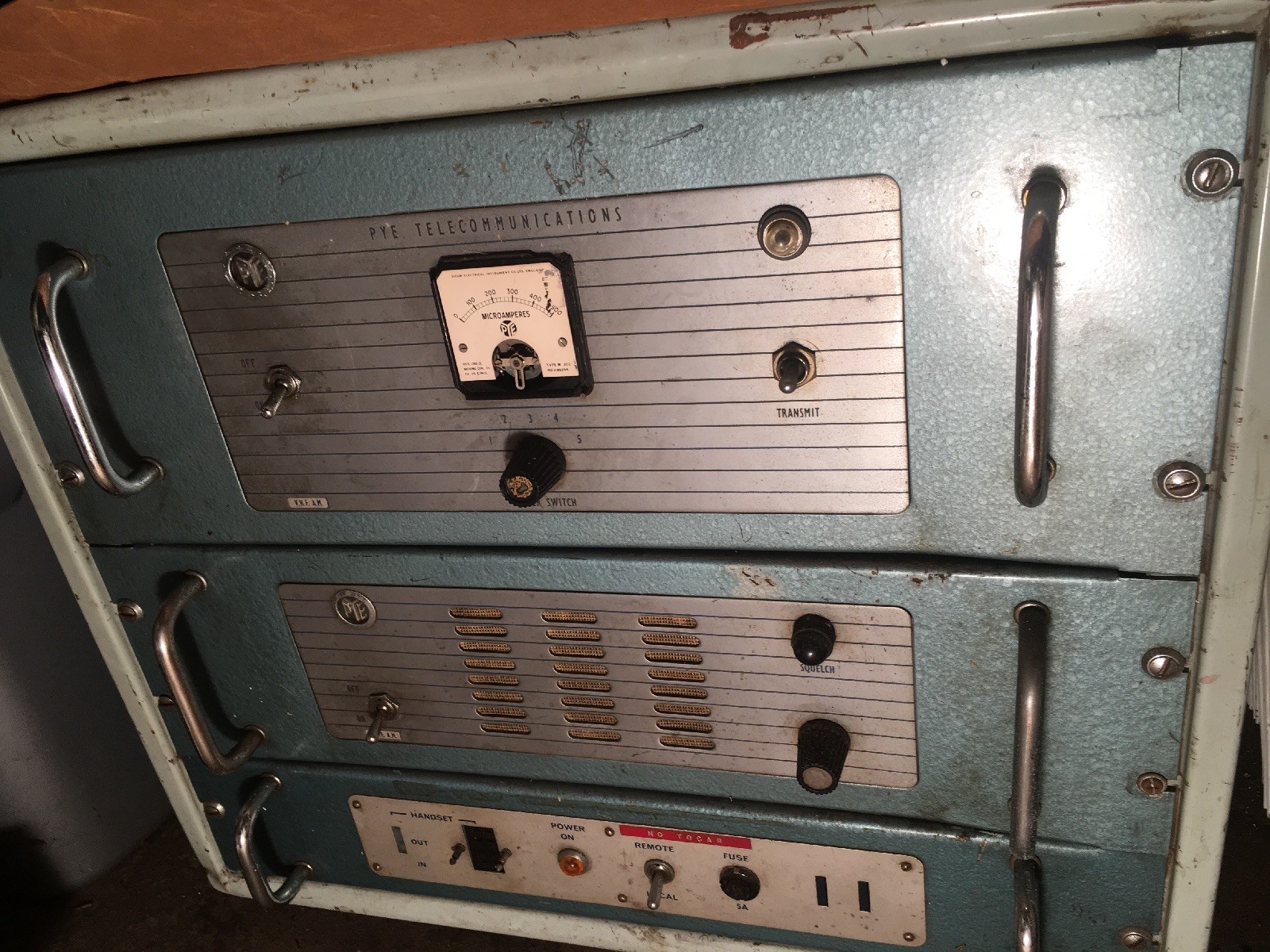 PYE Telecommunications VERY HEAVY HF？ VHF? Radio Station Transmitter ...