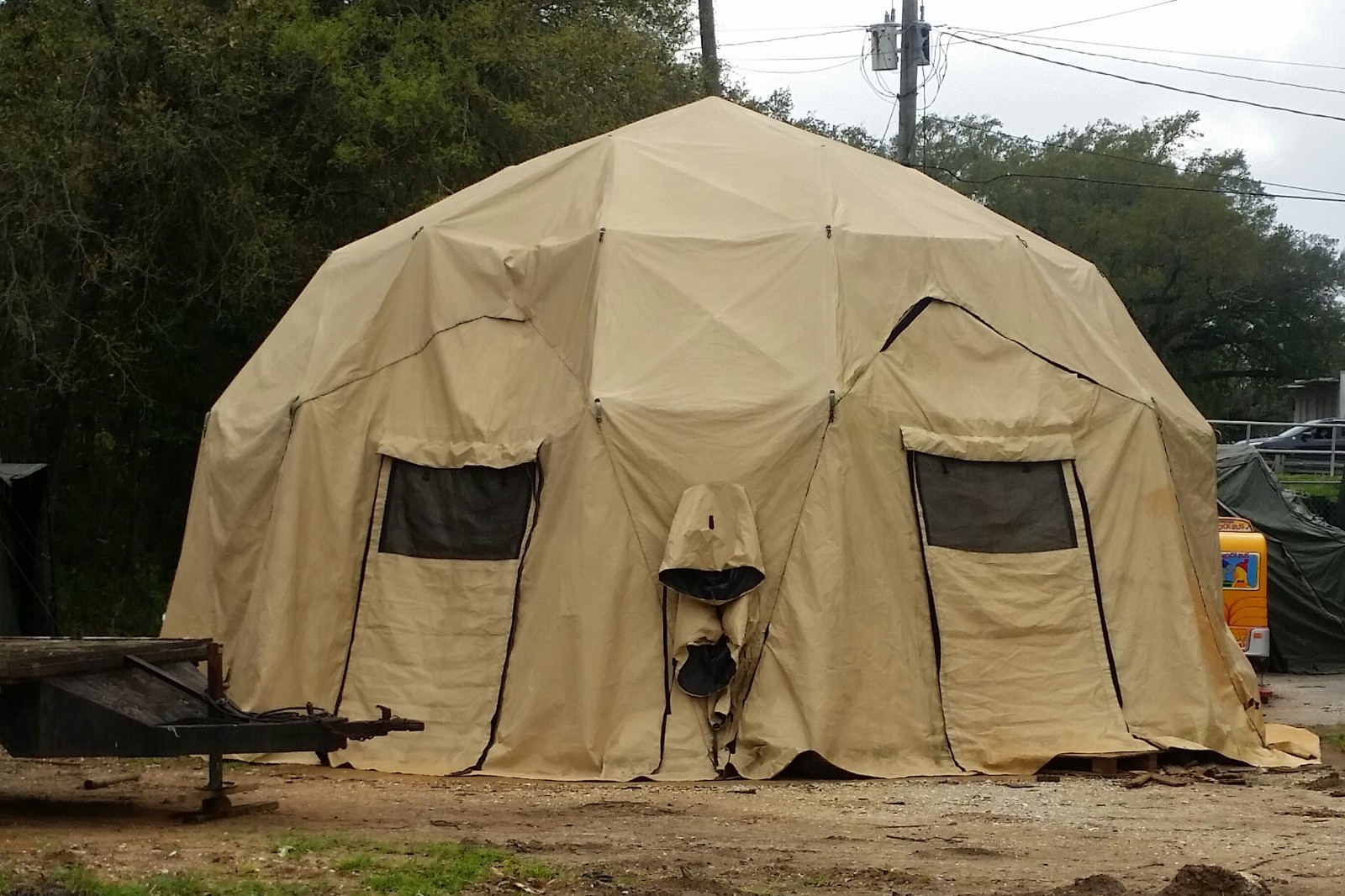 HUGE 27x31 US Military Shelter HDT Base-X Dome 6D31 Tent FAST 15 MINUTE ...
