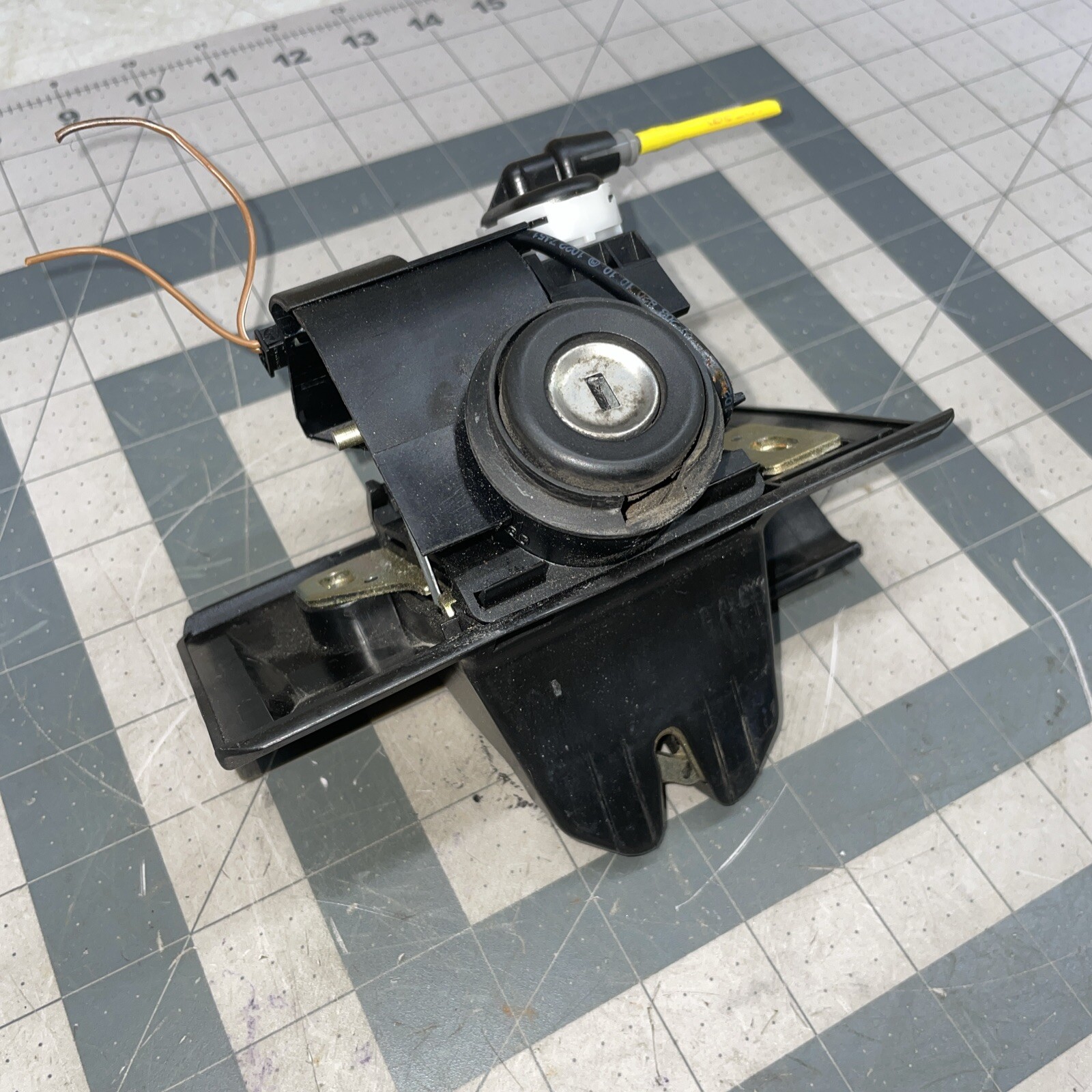 1996 2003 Mercedes W210 E320 CLK430 Rear Trunk Lid Lock Latch Cylinder ...