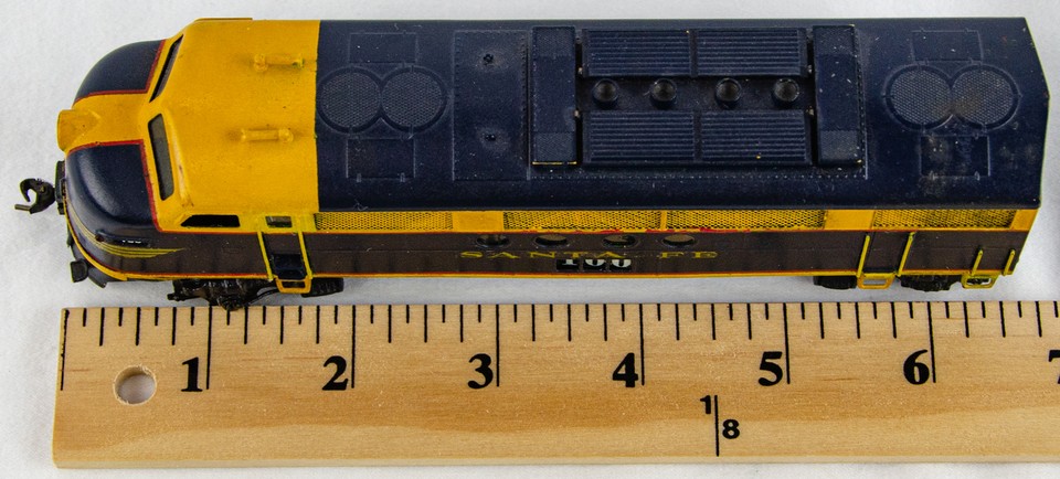 ULTRA RARE Custom HO Santa Fe 100 Diesel Model Train Locomotive | eBay