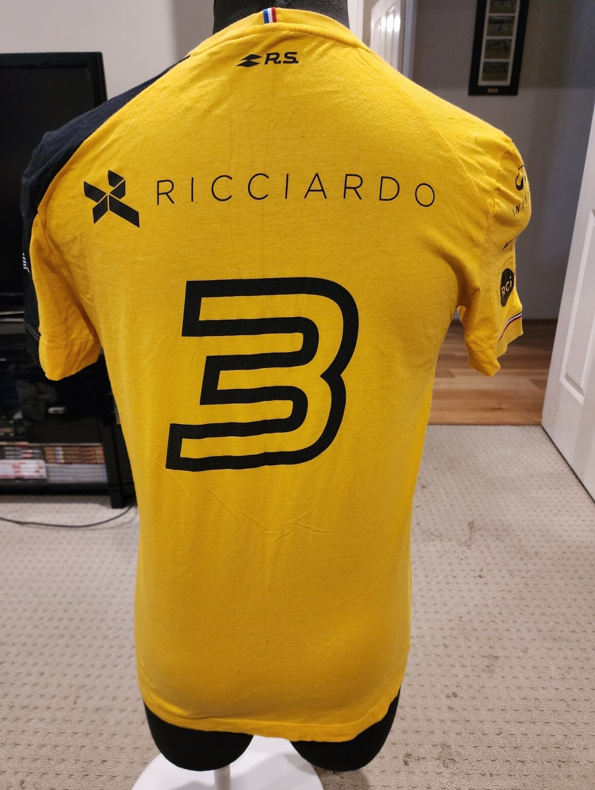 Daniel Ricardo F1 Renalt Team Shirt. Size Large. | eBay
