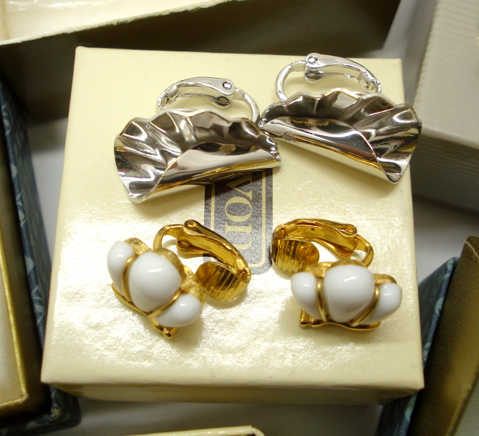 Vintage AVON Jewelry Lot Earrings Necklaces NRT Bracelet Pin Boxes MORE ...