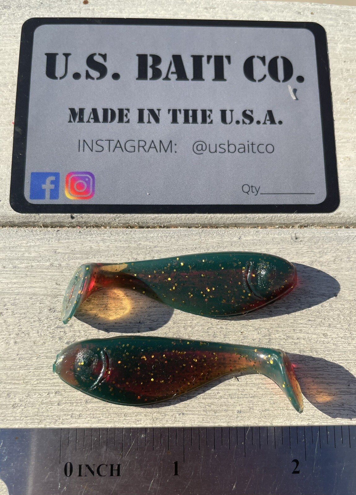 Paddle Tail Sassy Shad 2” Color Motor Oil Gold Flk Lot Of 30 Bass ...