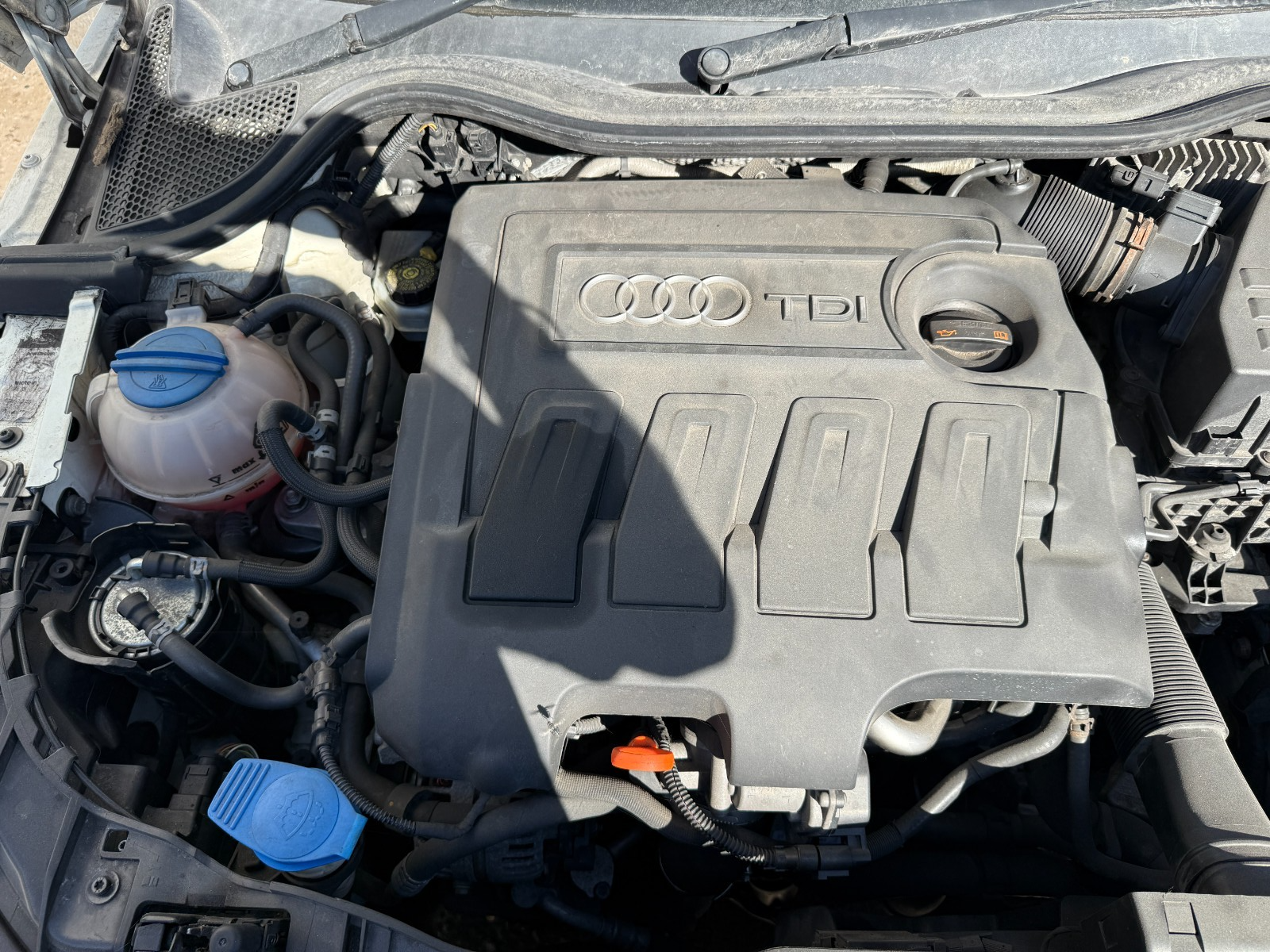 2011 AUDI A1 1.6 DIESEL ENGINE COMPLETE WITH TURBO & INJECTORS CAYC CAY ...