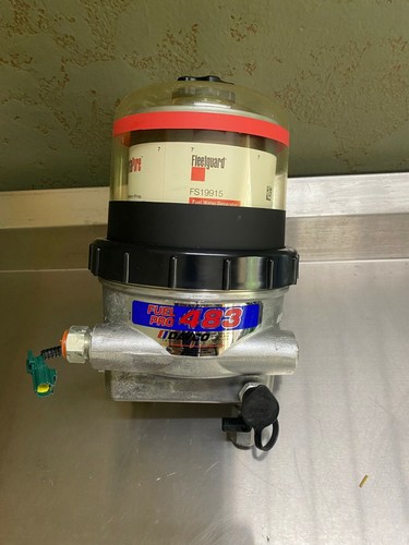 3768324C91 OE INTERNATIONAL NAVISTAR DAVCO FUEL PRO 483 FUEL WATER ...