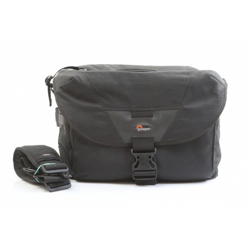 Lowepro Stealth Reporter D550 AW All-Weather Cover + molto bene (271118 ...