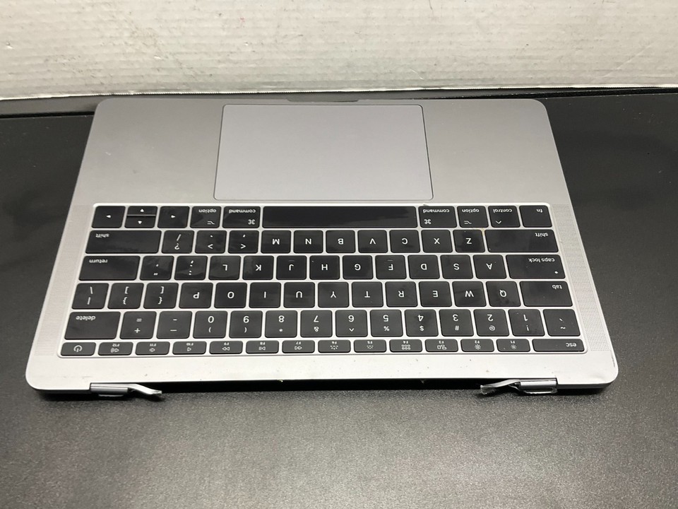 Apple 2017 MacBook Pro 13.3in - 3.1Ghz - Headless Unit | eBay