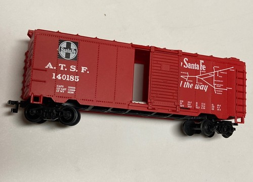 Life-Like HO Scale Santa Fe ATSF #140185 40' Sliding Door Map Box Car ...