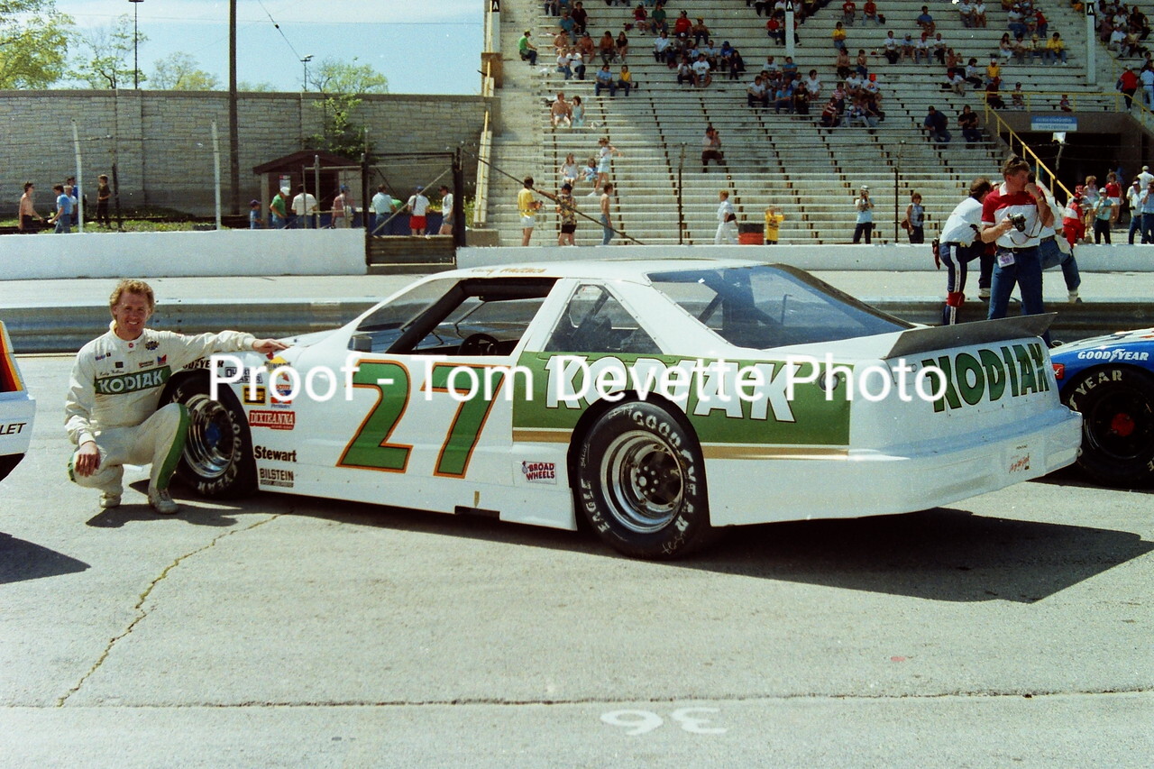 8X10 VINTAGE PHOTO #1759-9; MAY 1988; RUSTY WALLACE, MILWAUKEE MILE ...