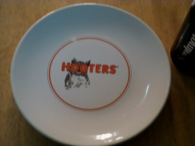 HOOTERS RESTAURANT, CERAMIC PLATE [ HOOTERS OWL LOGO ] 8.35" LENGTH ...