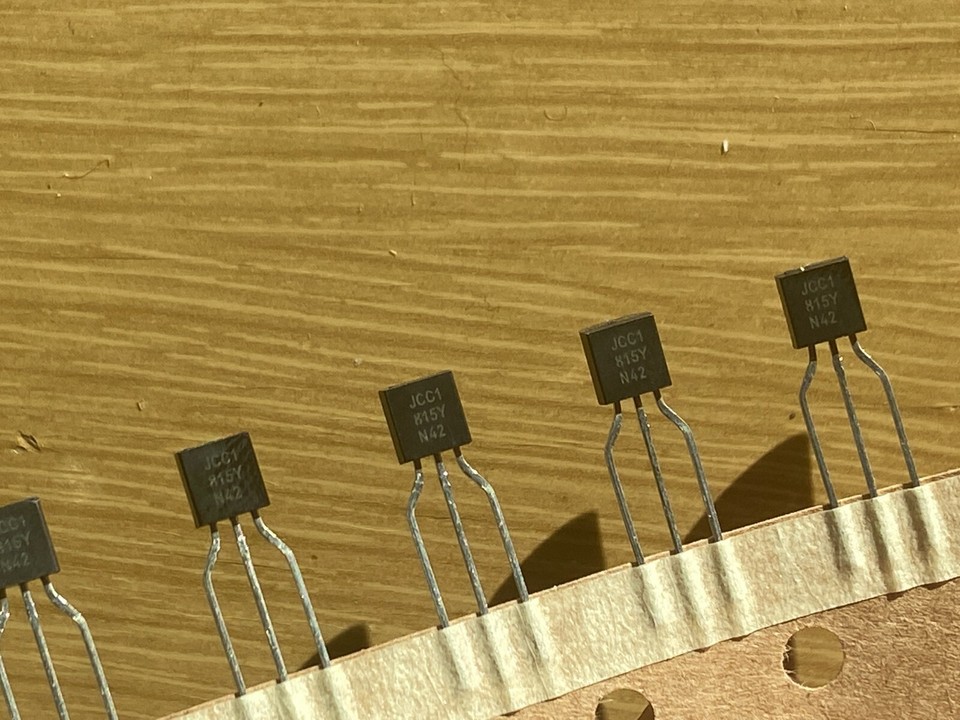 KSC1815YTA 10 New OnSemi transistors - sub for 2SC458 2SC536 2SC1313 ...