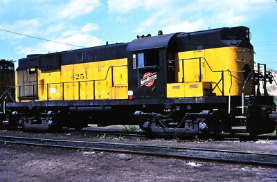 CHICAGO & NORTH WESTERN Alco RS11 4251 Original Kodak slide--Ex. SOU ...